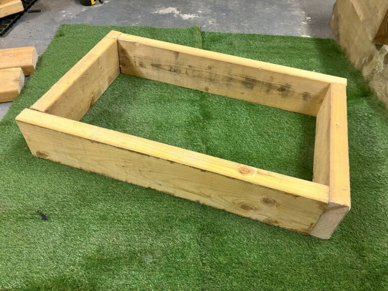 Make your own wooden planter | WellChild